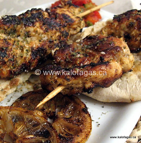 Piquant Chicken Souvlaki (Πικάντικη-Κοτόπουλο-Σουβλάκι) | Kalofagas.ca