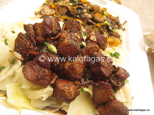 Pork Tigania With Cabbage & Mushrooms | Kalofagas.ca