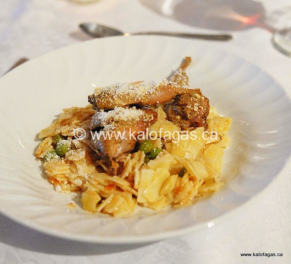 Braised Quail Kokkinisto | Kalofagas.ca