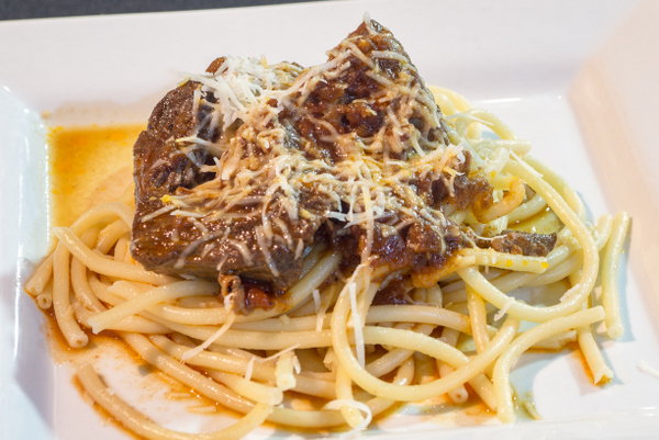 Beef Pastitsada | Kalofagas.ca