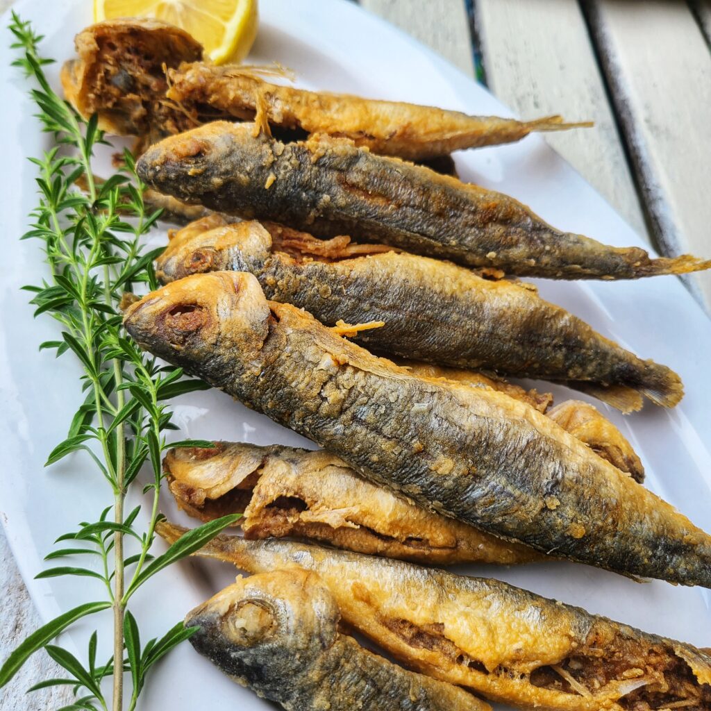 Fried Bogue | Kalofagas.ca